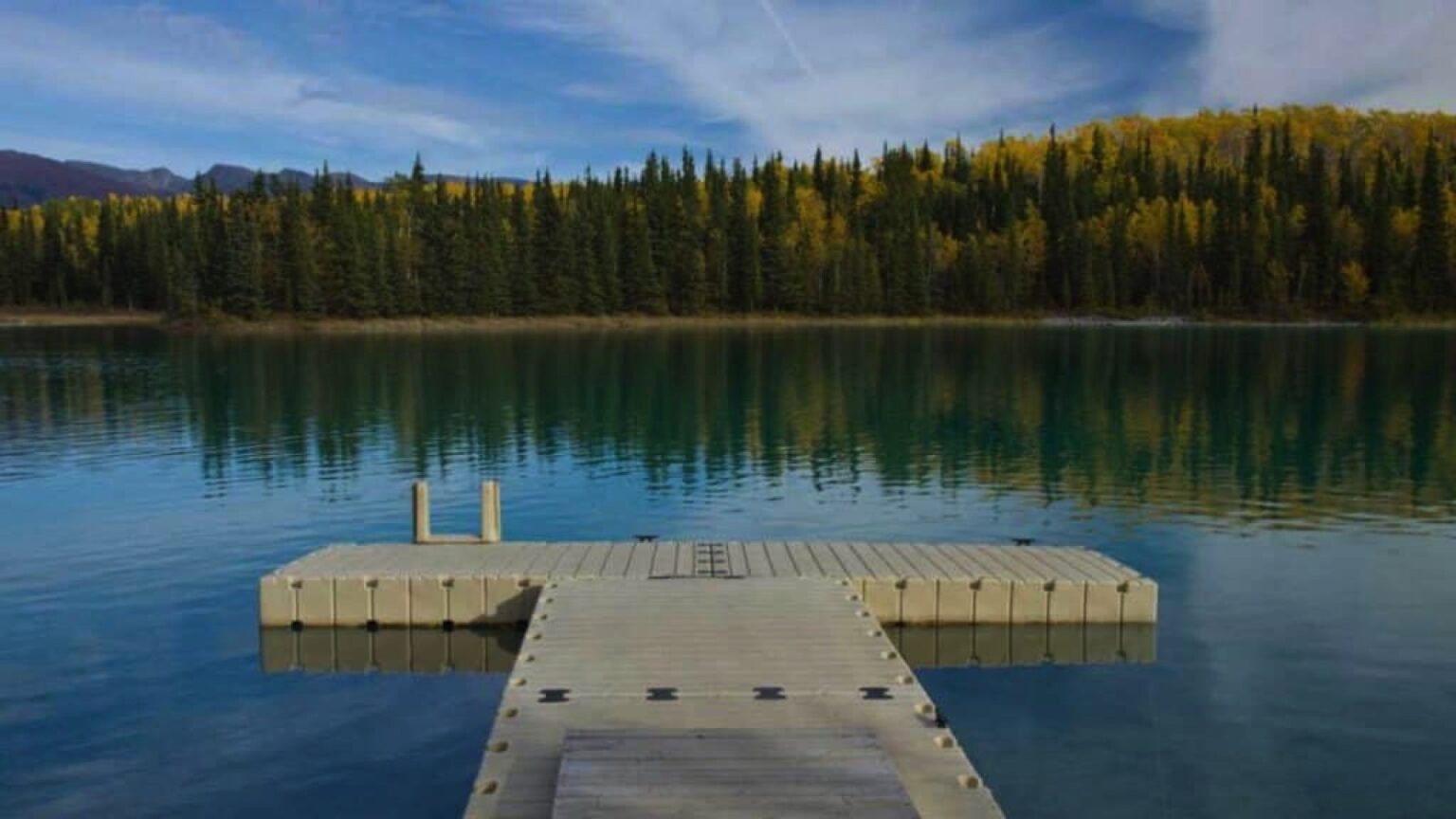 10 Beautiful Lakes in BC You Need to See - BC Uncovered