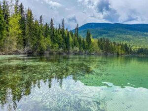 10 Beautiful Lakes in BC You Need to See - BC Uncovered